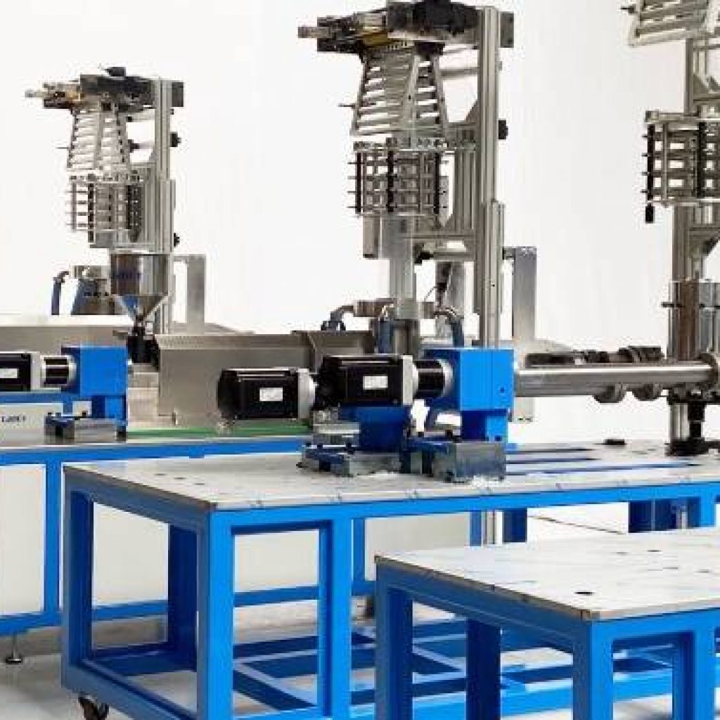 Screw and barrel for Lab extruder for testing film | EM LabEx